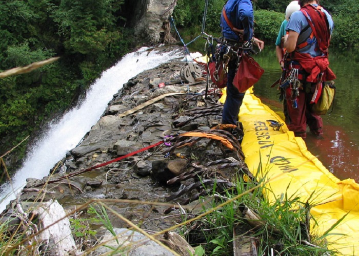 OIL / HAZMAT SPILL RESPONSE – Flood Solutions Company